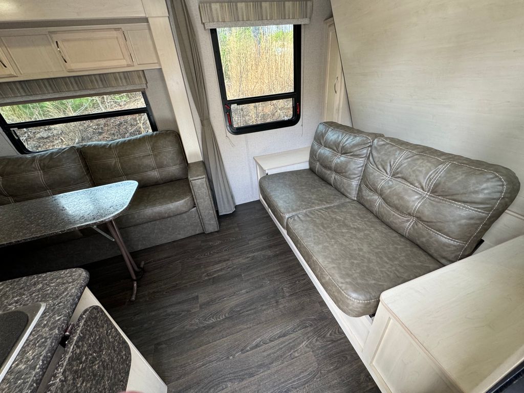 2018 Winnebago Micro Minnie 2106DS - National Vehicle