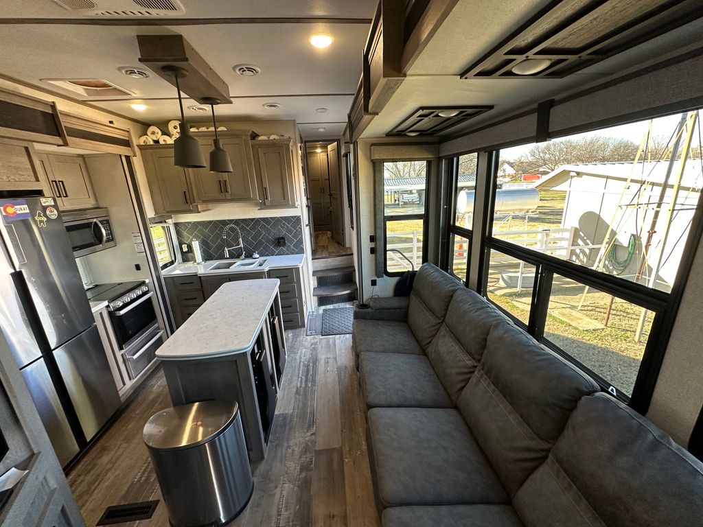 2021 Keystone Raptor 352 - National Vehicle