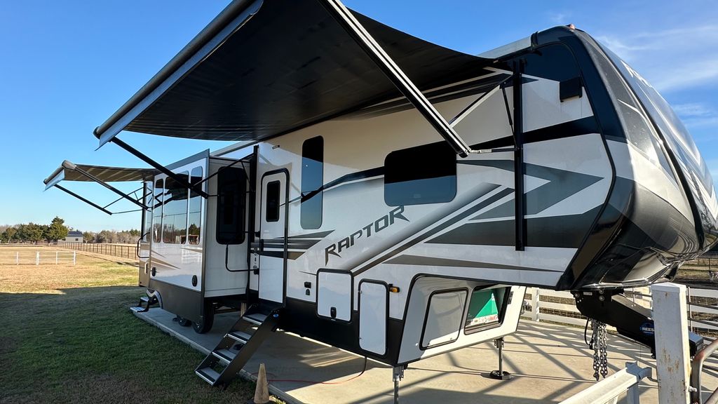 2021 Keystone Raptor 352 - National Vehicle