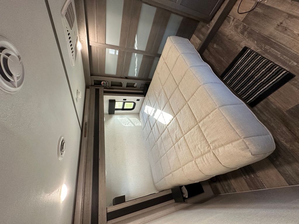 2021 Keystone Raptor 352 - National Vehicle