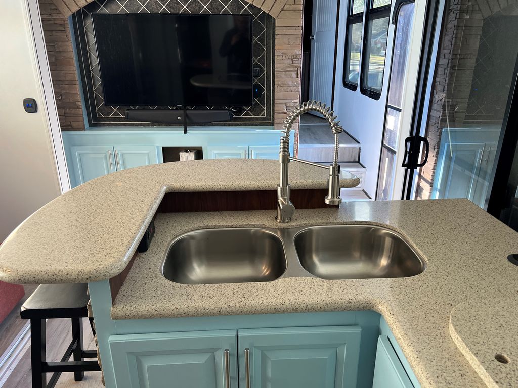 2016 Forest River Vengeance Touring 40D12 - National Vehicle