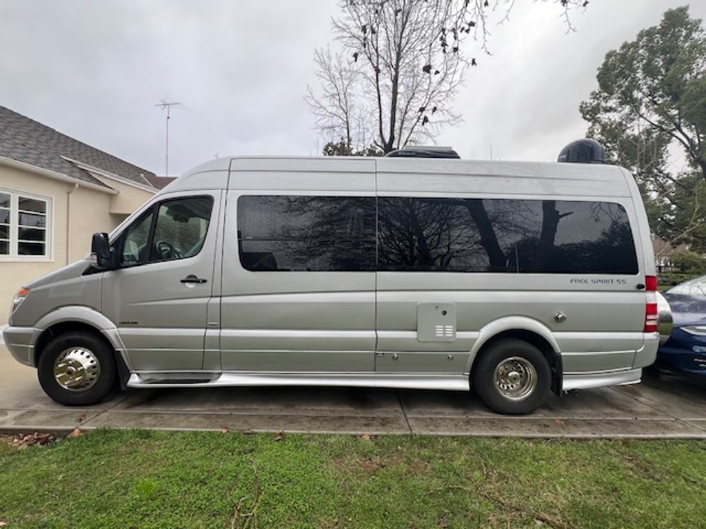 2013 Leisure Travel Van Free Spirit SS - National Vehicle