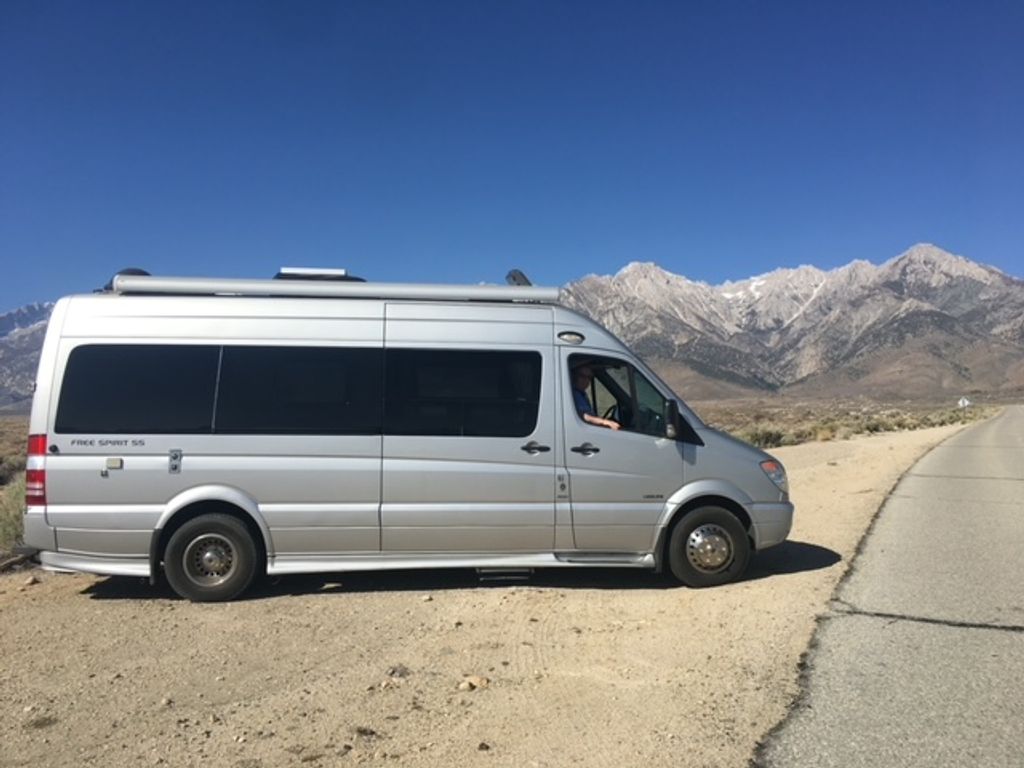 2013 Leisure Travel Van Free Spirit SS - National Vehicle