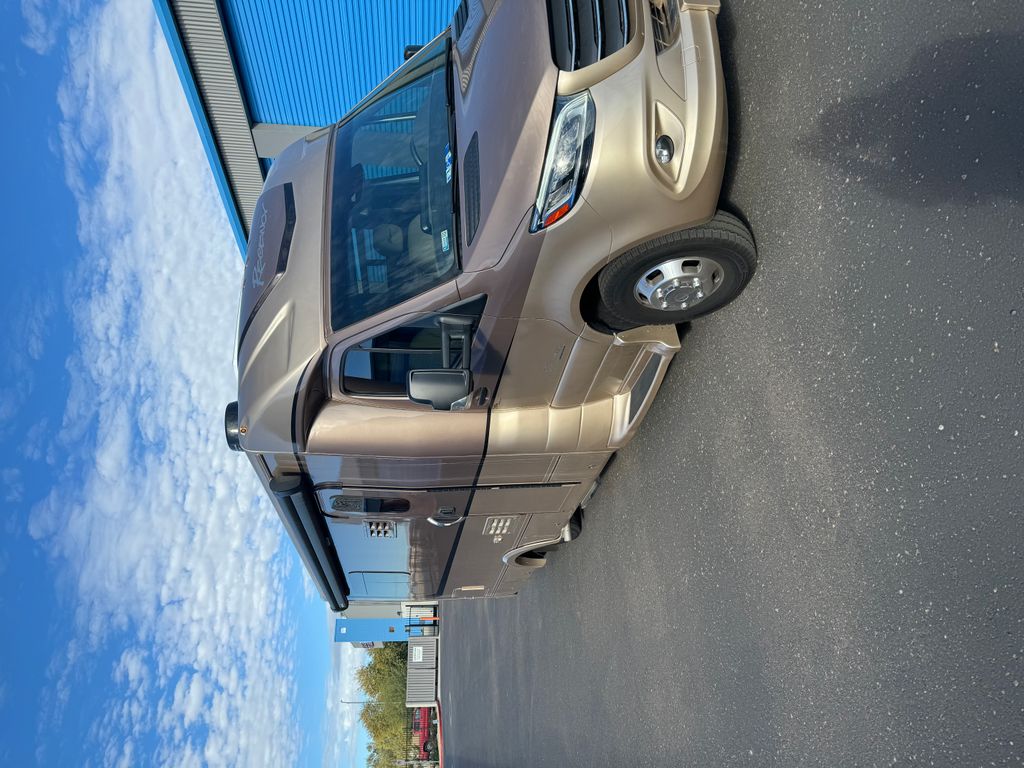 2021 Regency Ultra Brougham 25TB - National Vehicle