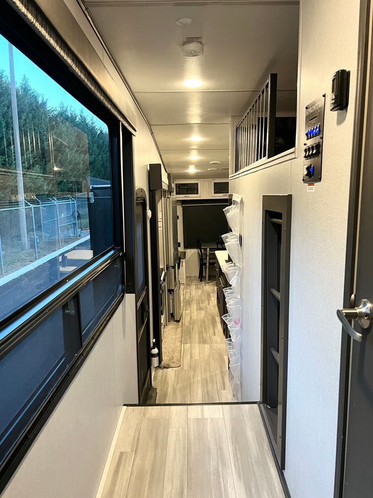 2021 Keystone Sprinter Limited 3570LFT - National Vehicle