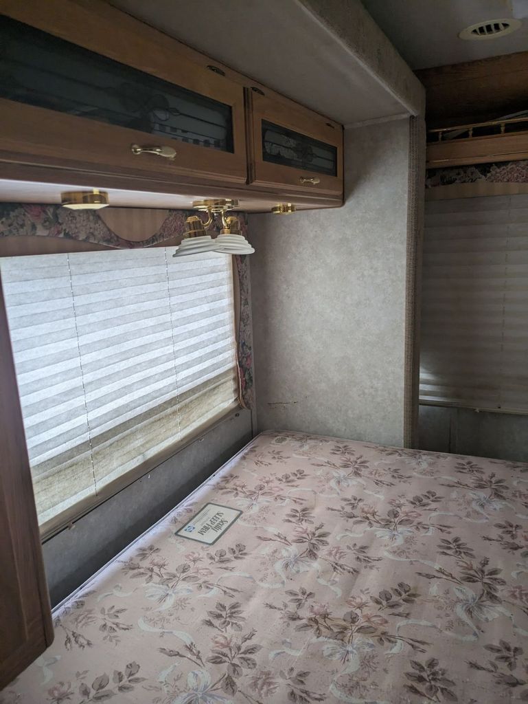 2001 Rexhall Rexair 3550BSL - National Vehicle