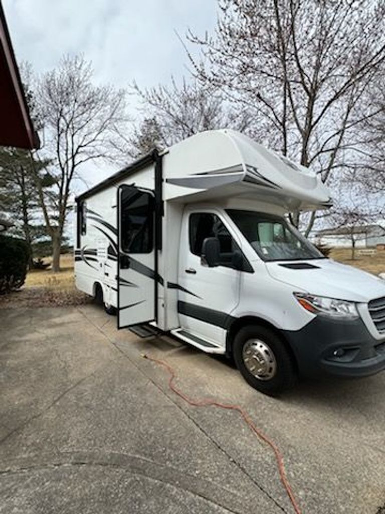2021 Jayco Melbourne 24L - National Vehicle