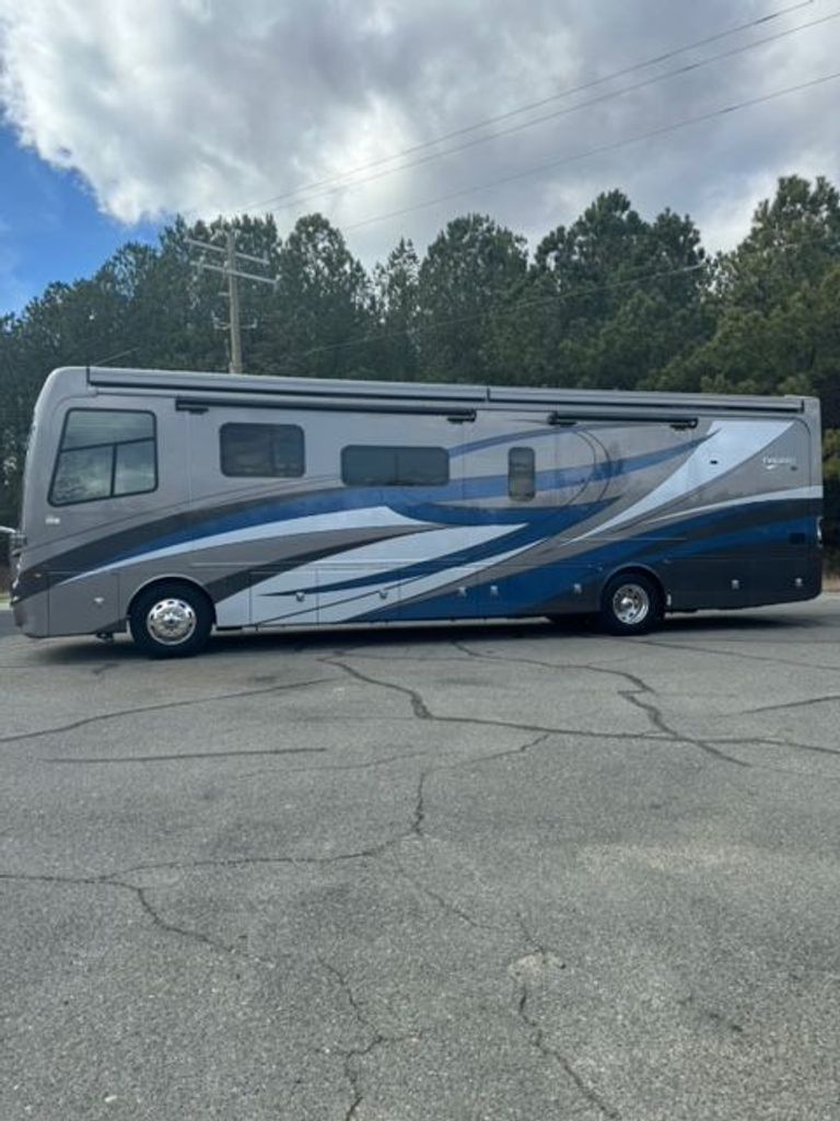 2021 Fleetwood Discovery LXE 40M - National Vehicle