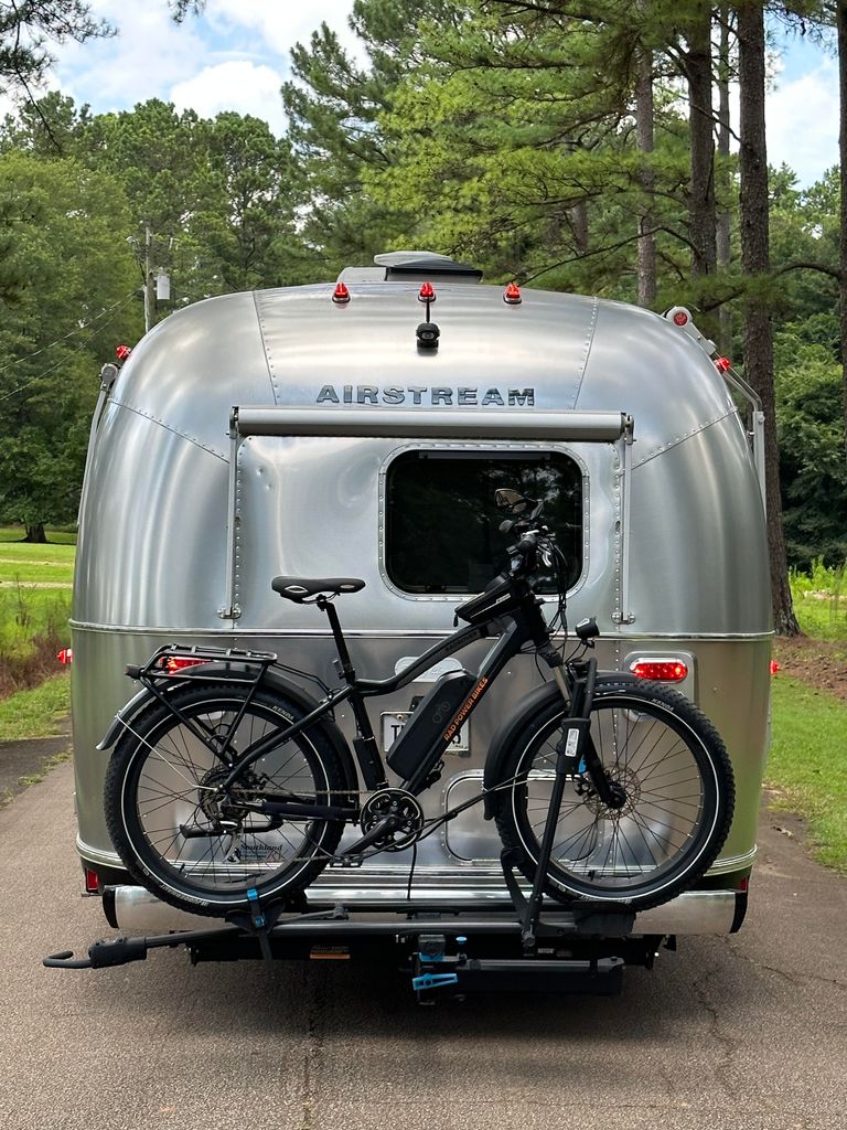 2021 Airstream Flying Cloud 30FB - National Vehicle