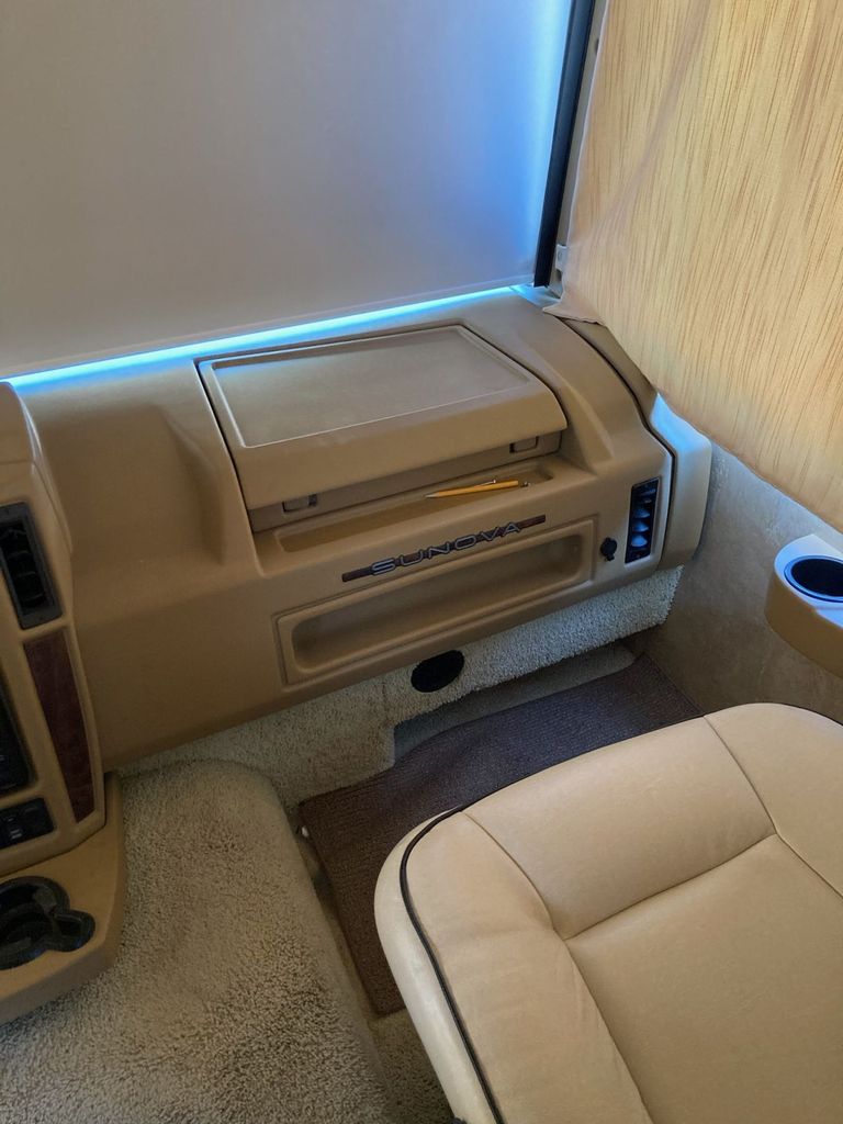 2013 Itasca Sunova 36V - National Vehicle