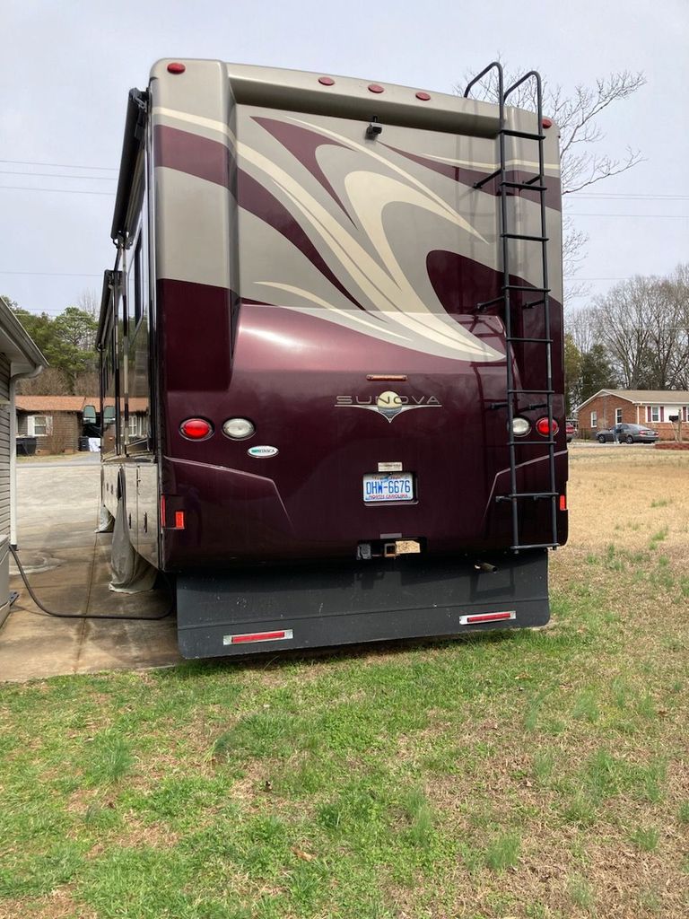 2013 Itasca Sunova 36V - National Vehicle