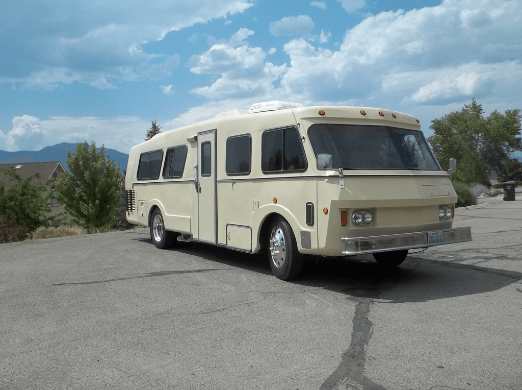 1975 FMC 2900R - National Vehicle