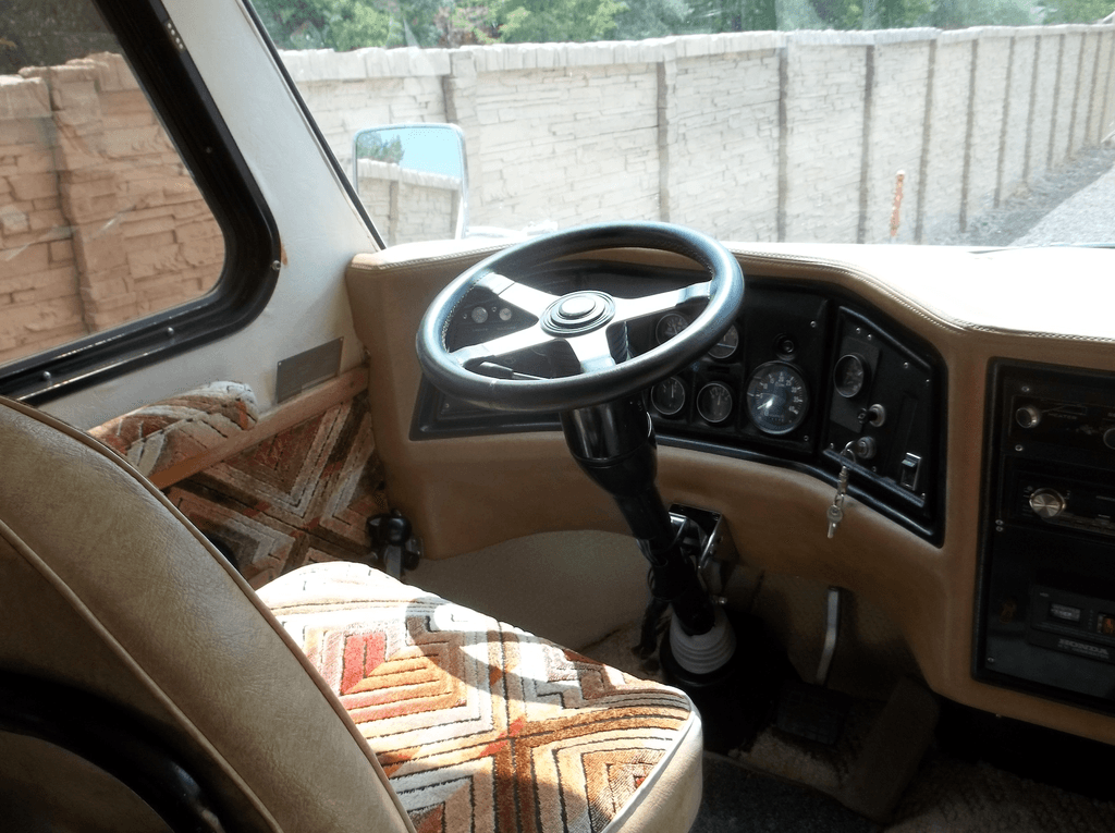 1975 FMC 2900R - National Vehicle