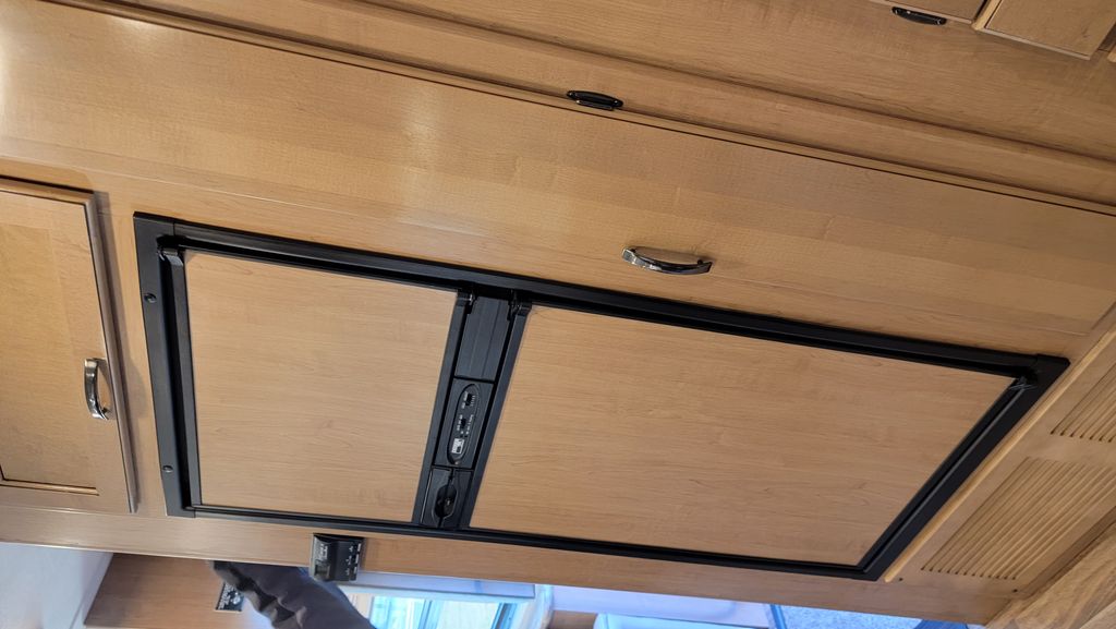 2018 Thor Motor Coach A.C.E. 27.2 - National Vehicle
