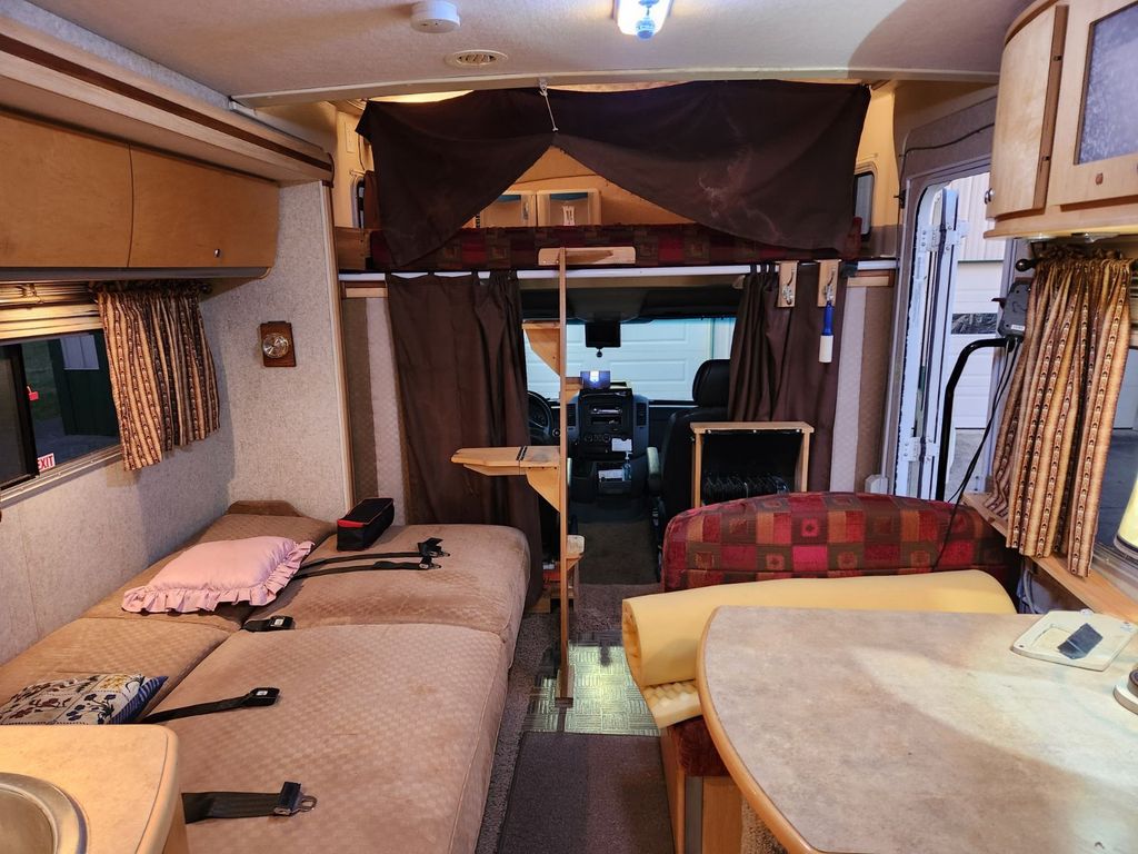 2008 Winnebago View 24H - National Vehicle