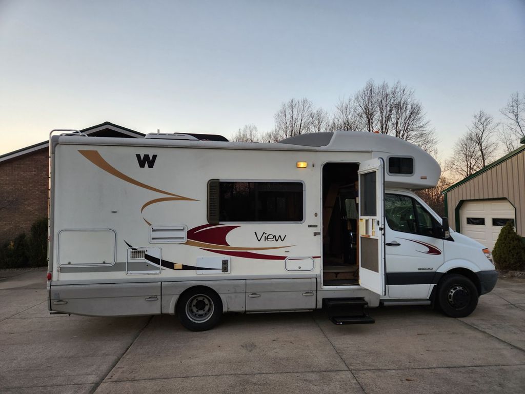 2008 Winnebago View 24H - National Vehicle
