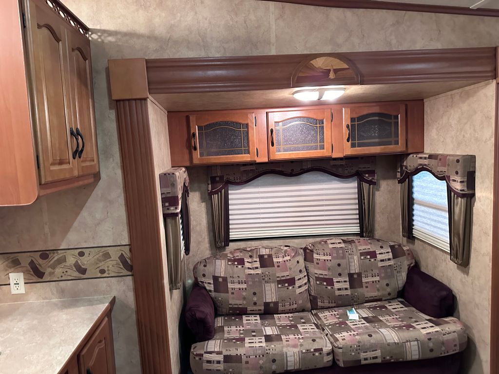 2007 Keystone Montana Mountaineer 327RLT - National Vehicle