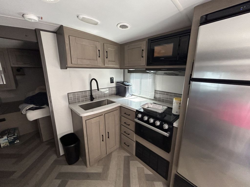 2020 Cruiser RV Twilight Signature 2800 - National Vehicle