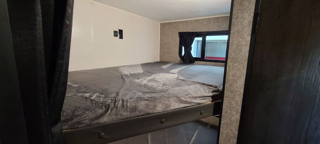 2021 Starcraft Autumn Ridge 26BH - National Vehicle