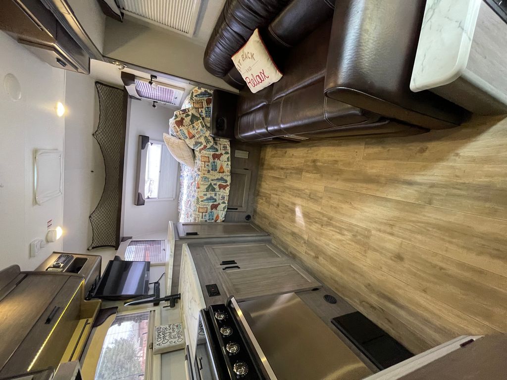 2020 Lance Travel Trailer 1475s - National Vehicle