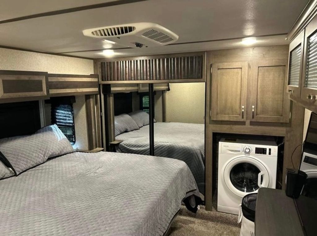 2020 Keystone Sprinter Limited 3531FWDEN - National Vehicle