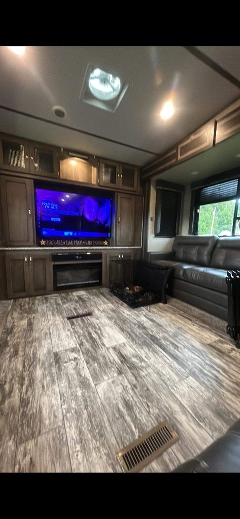 2020 Keystone Sprinter Limited 3531FWDEN - National Vehicle