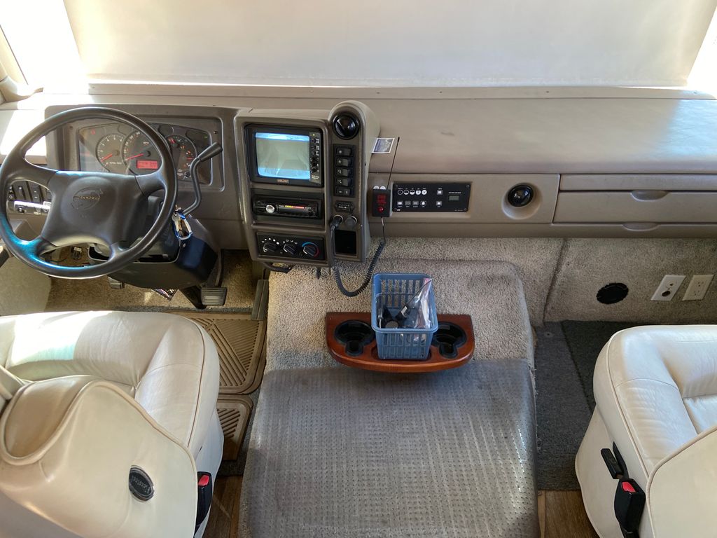 2003 Fleetwood Bounder 35R - National Vehicle