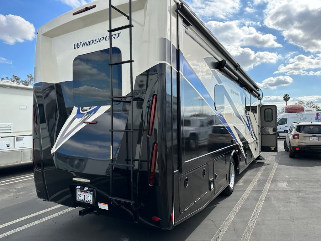2022 Thor Motor Coach Windsport 34R - National Vehicle