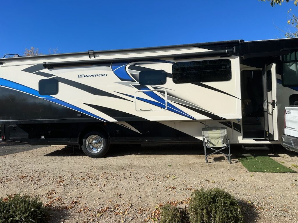 2022 Thor Motor Coach Windsport 34R - National Vehicle