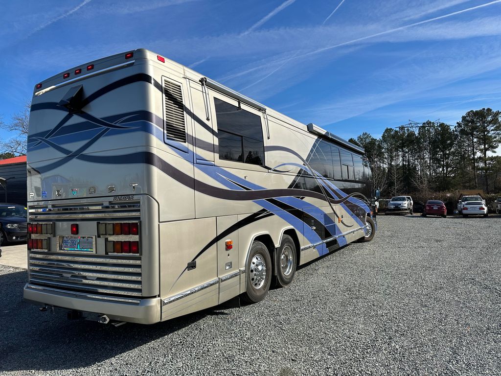 2000 Prevost Motorhome H3-45 VIP - National Vehicle