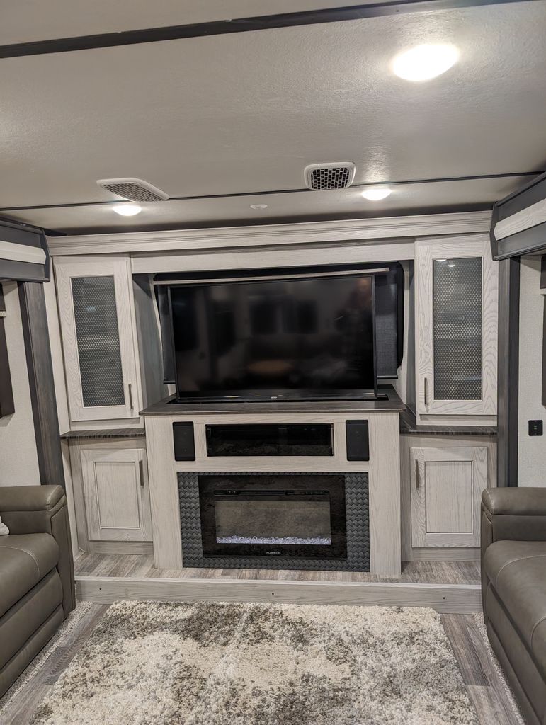 2021 Keystone Montana High Country 376FL - National Vehicle