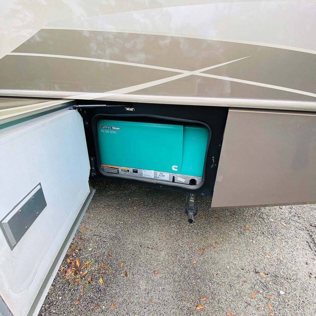 2015 Fleetwood Bounder 34T - National Vehicle