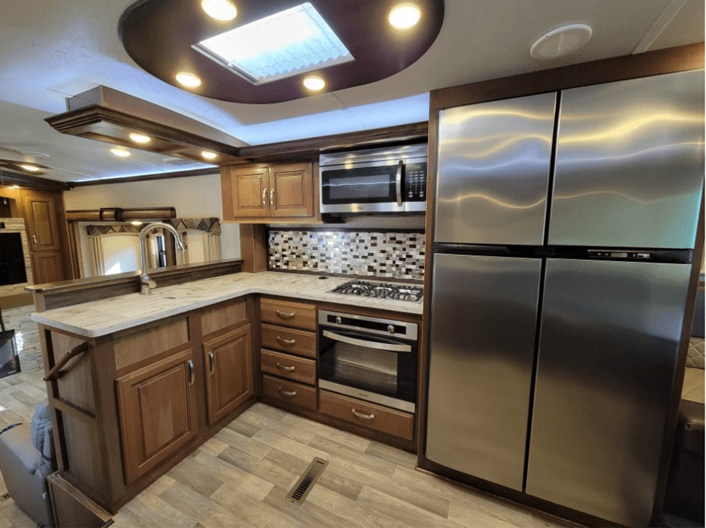 2017 Keystone Montana 3820FK - National Vehicle