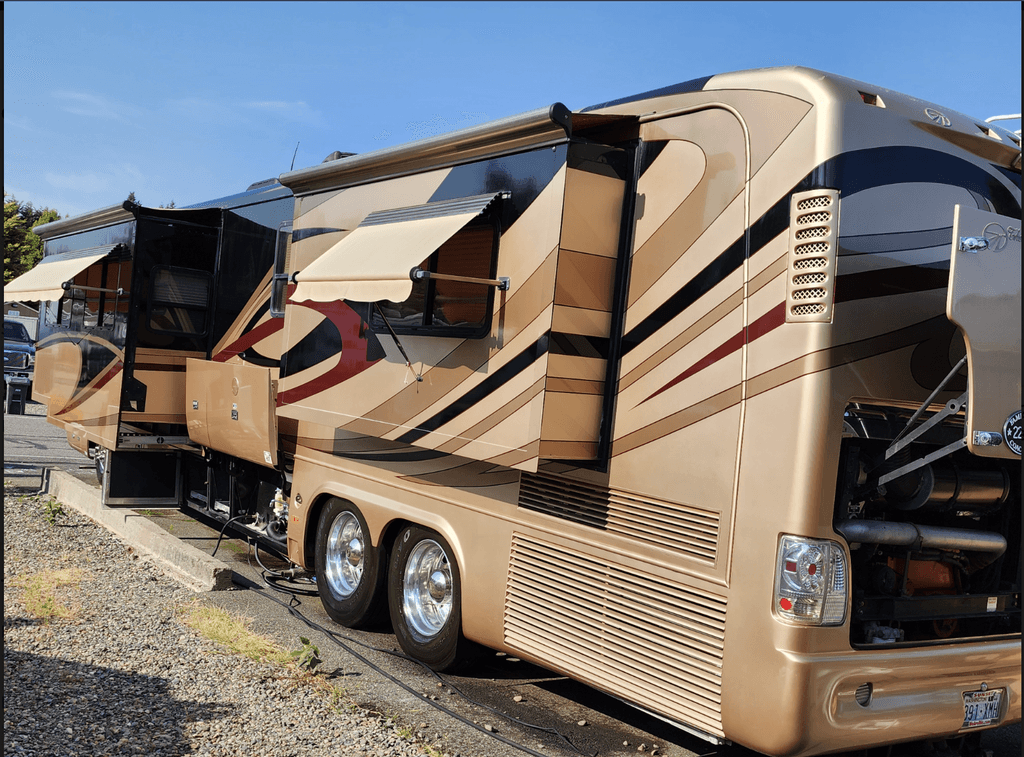 2006 Monaco Executive Denali - National Vehicle