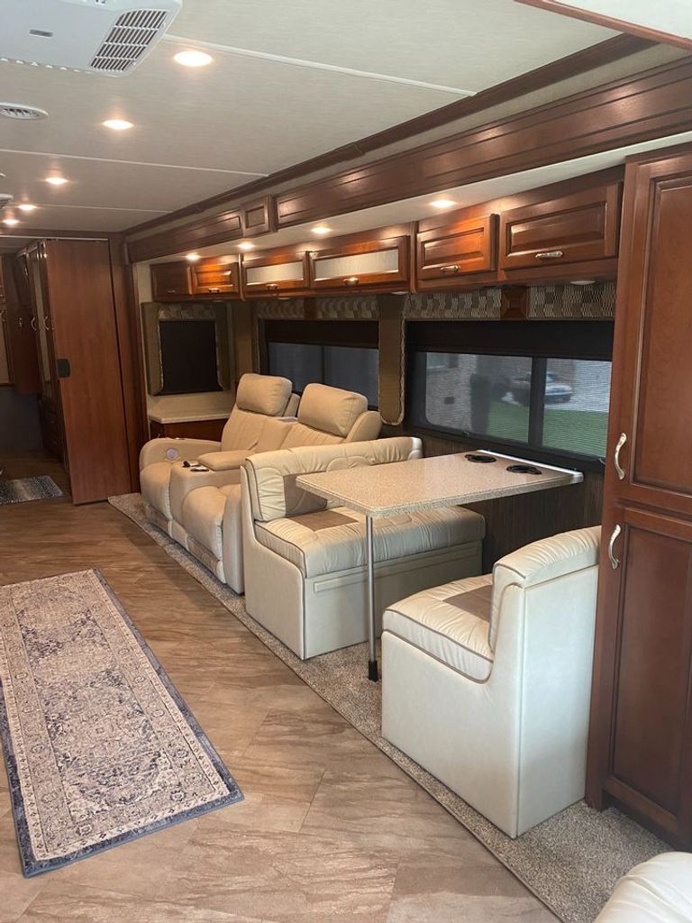 2016 Fleetwood Bounder 33C - National Vehicle