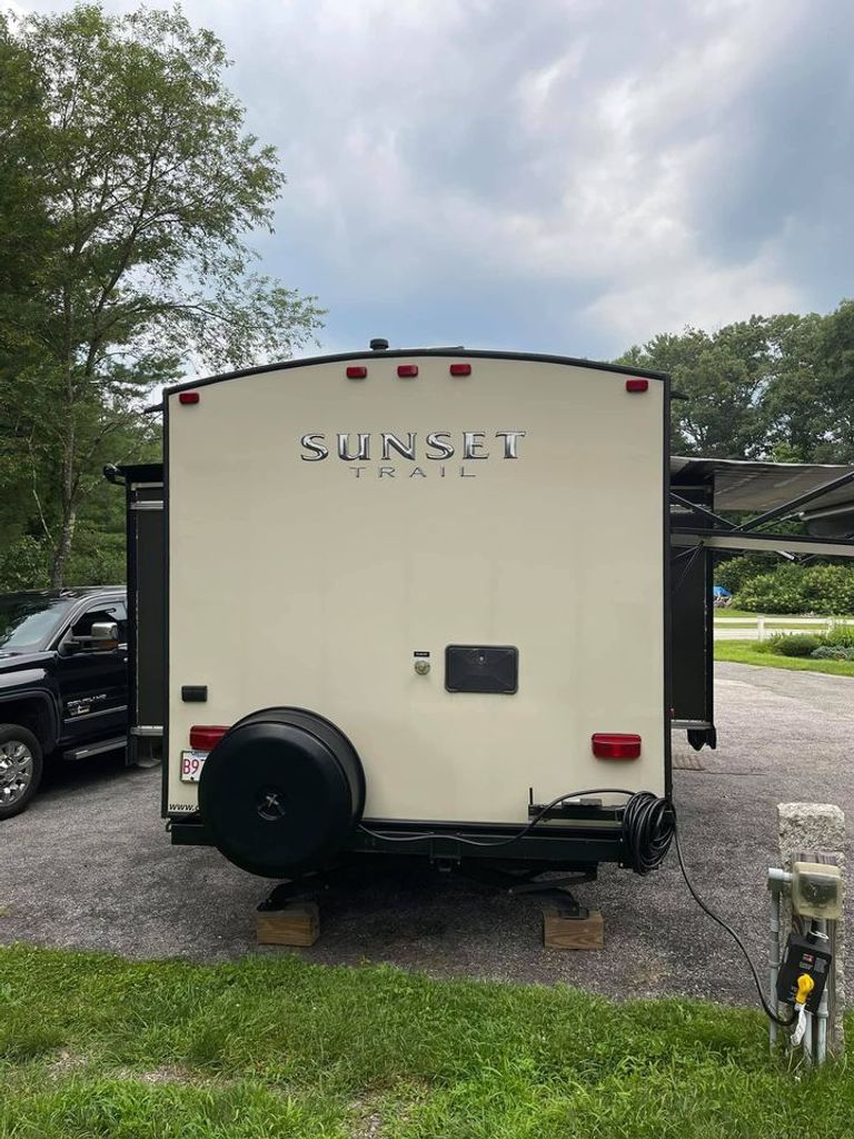 2013 Crossroads Sunset Trail Reserve 26RB - National Vehicle