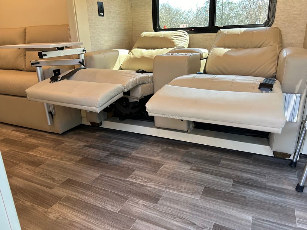 2023 Tiffin Motorhomes Wayfarer 25RW - National Vehicle