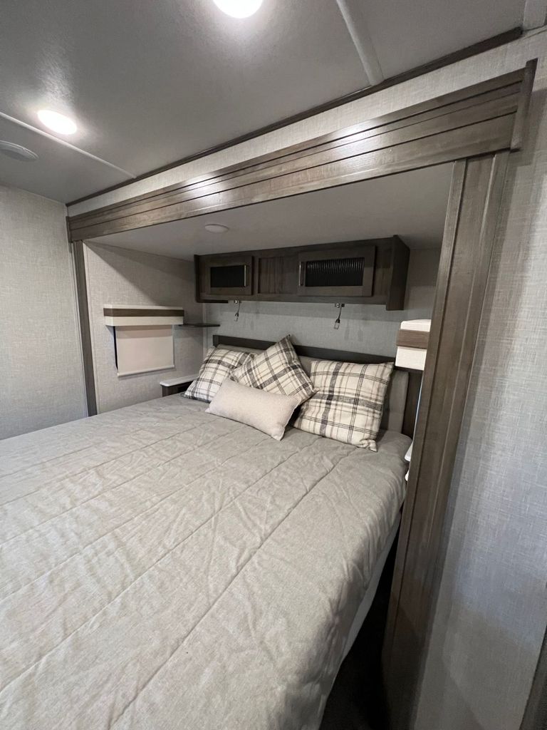 2022 Forest River Rockwood Signature 8337RL - National Vehicle