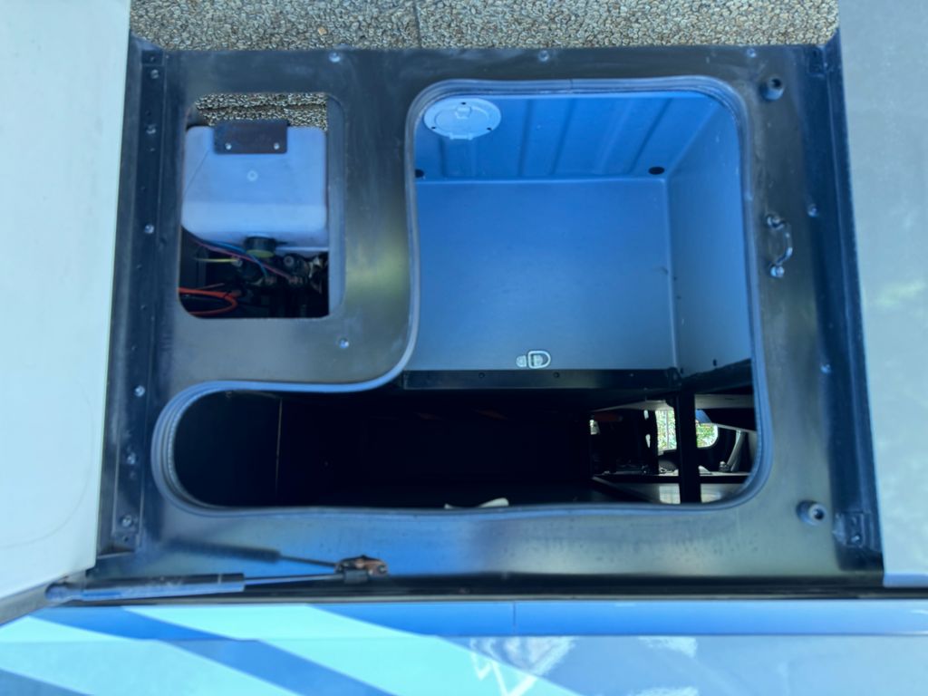 2021 Fleetwood Bounder 33C - National Vehicle