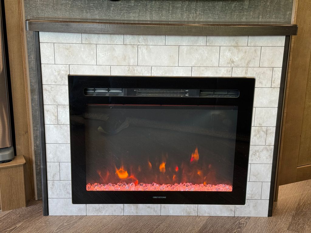 2021 Fleetwood Bounder 33C - National Vehicle