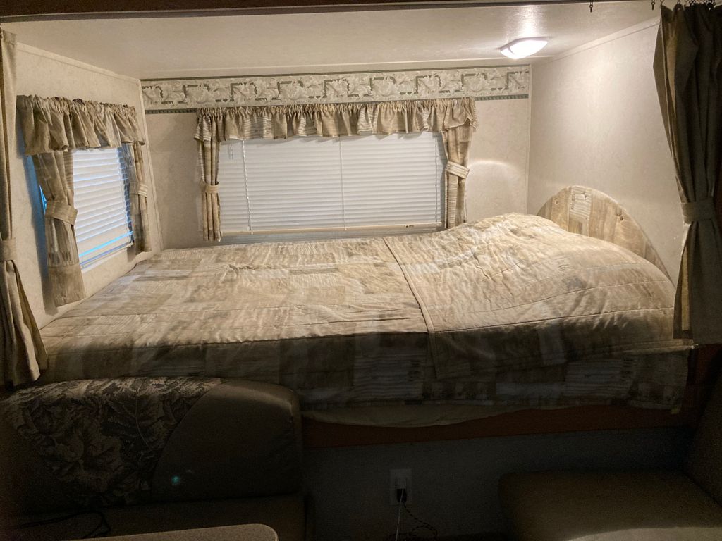 2004 Keystone Outback 21RS - National Vehicle