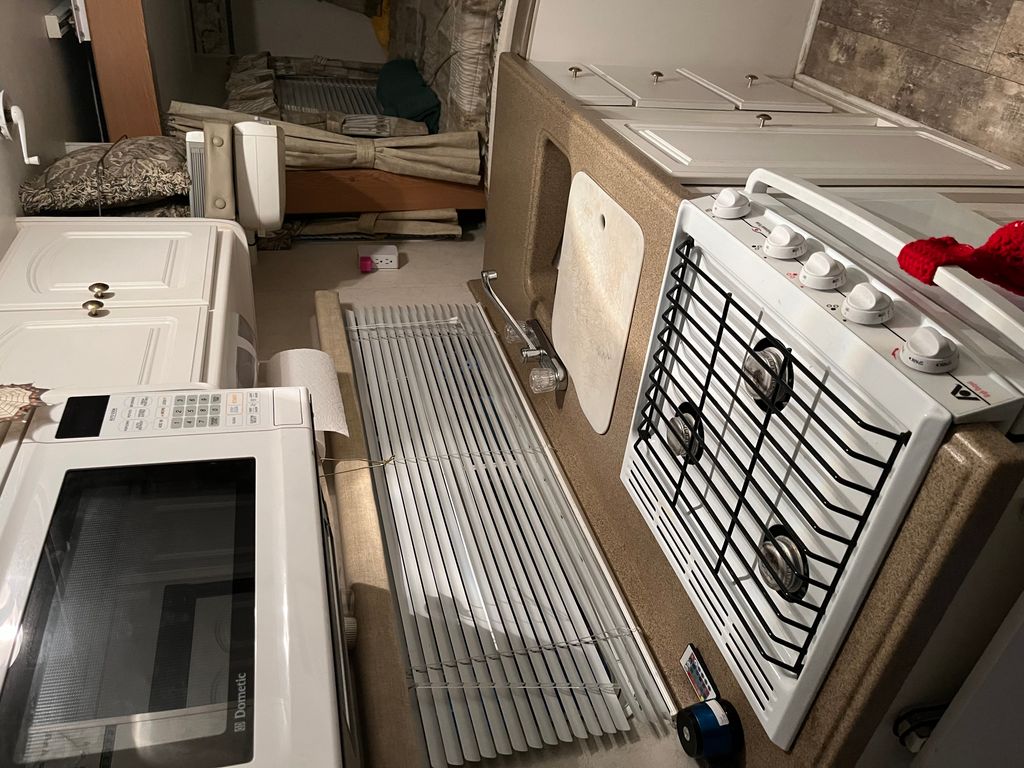 2004 Keystone Outback 21RS - National Vehicle