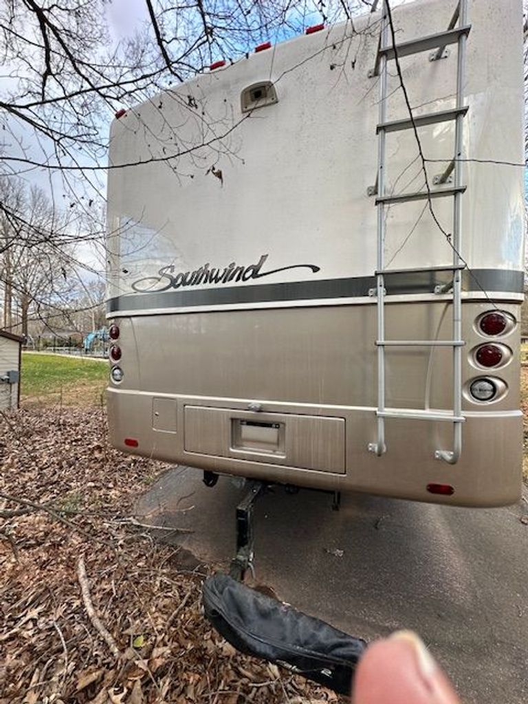 2004 Fleetwood Southwind 32VS - National Vehicle