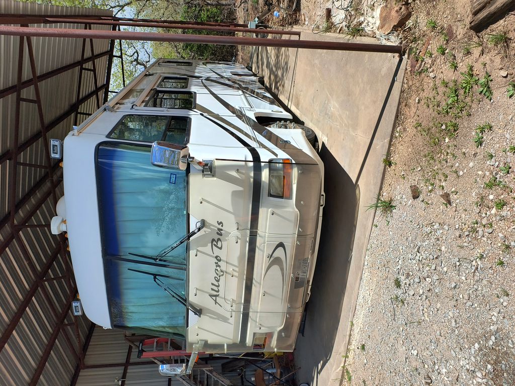2003 Allegro Bus 35RP - National Vehicle