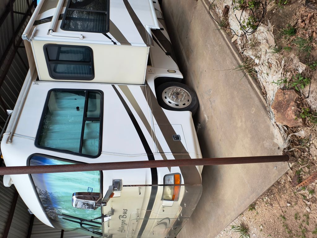 2003 Allegro Bus 35RP - National Vehicle