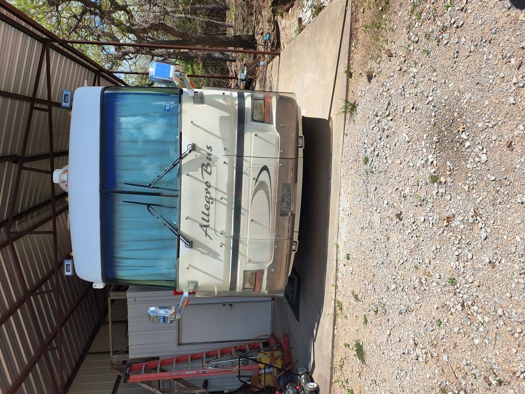 2003 Allegro Bus 35RP - National Vehicle