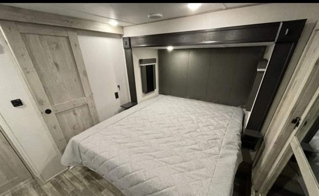 2023 Keystone Avalanche 390DS - National Vehicle