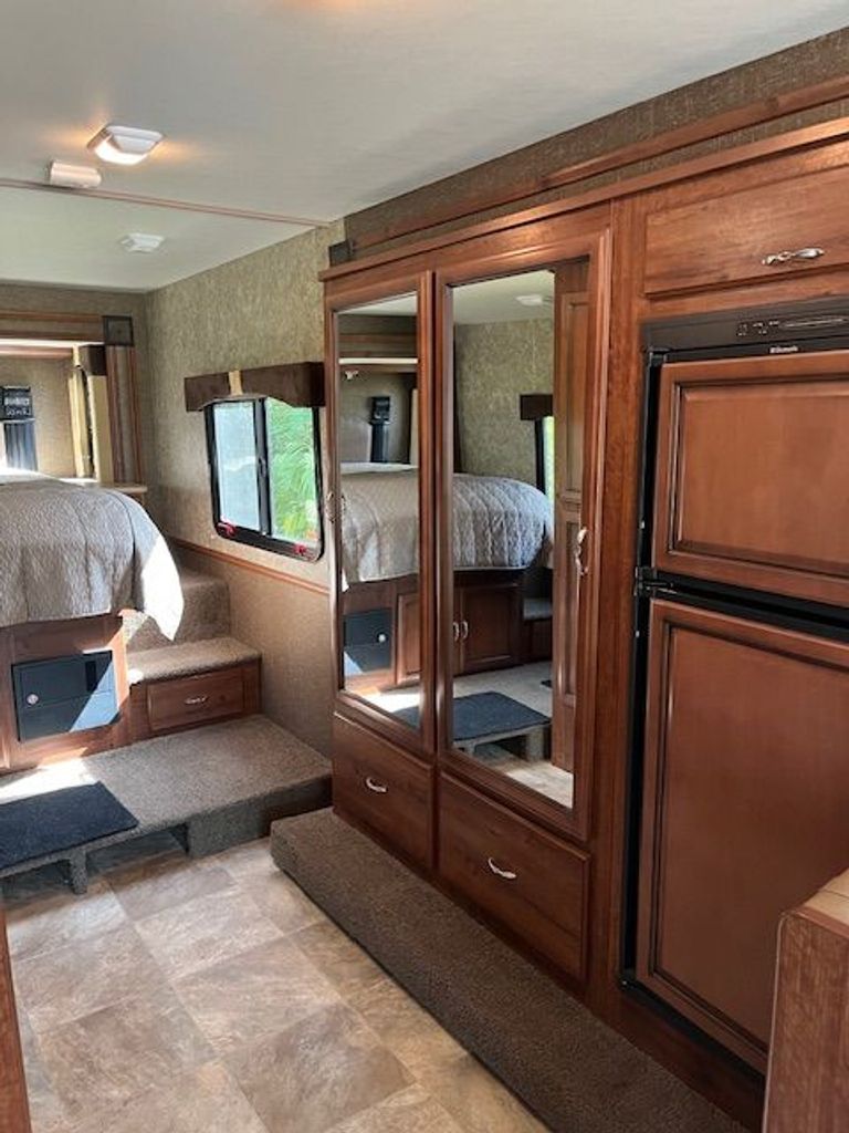 2014 Fleetwood Storm 28F - National Vehicle