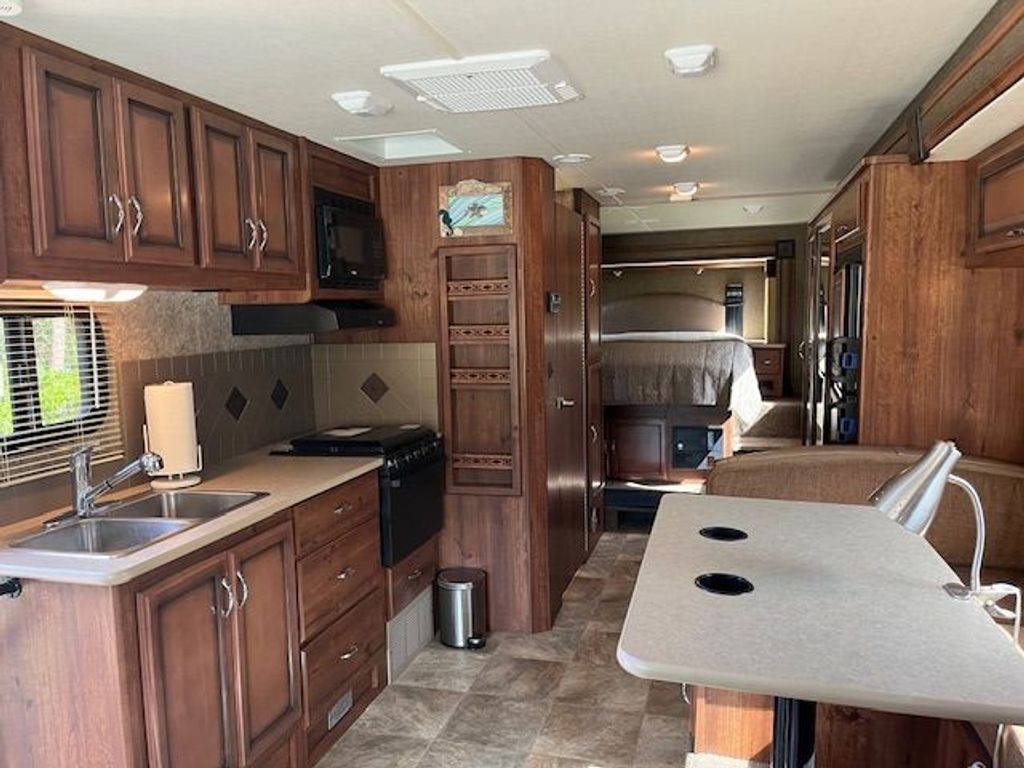 2014 Fleetwood Storm 28F - National Vehicle