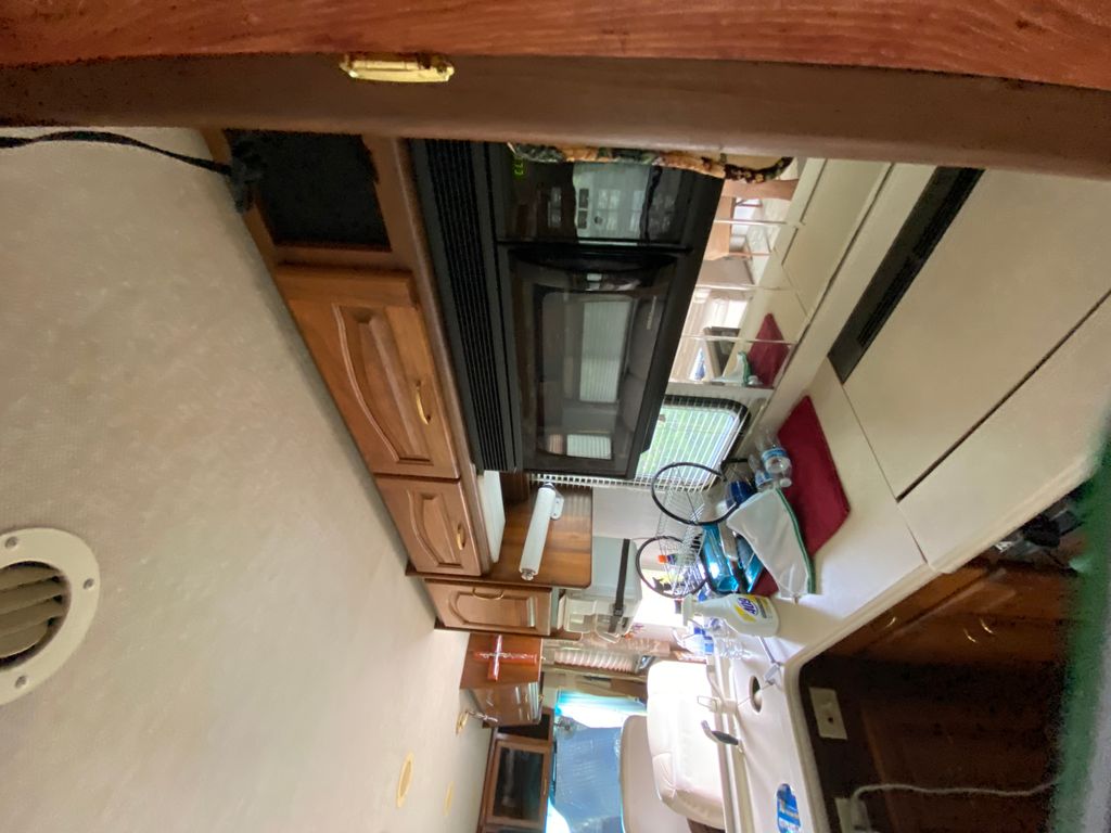 2001 National RV Tradewinds 7370 - National Vehicle